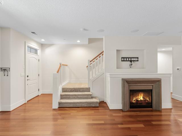 629 sw trillium creek ter