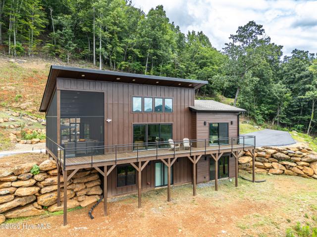 629 Peaks Drive