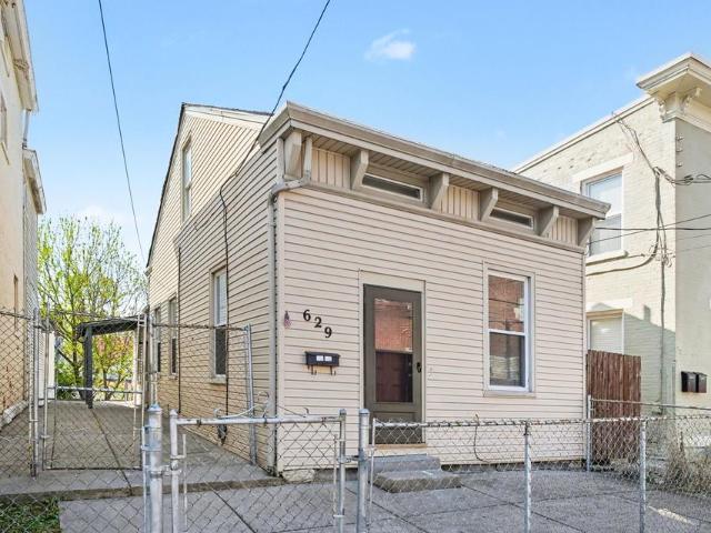 629 W 11th Street