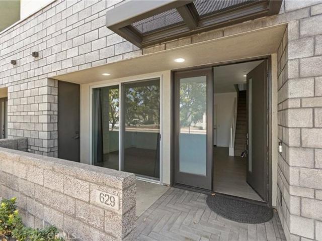629 W 17th St, Costa Mesa, CA 92627