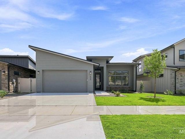 629 W Wrangler St, Meridian, ID 83646
