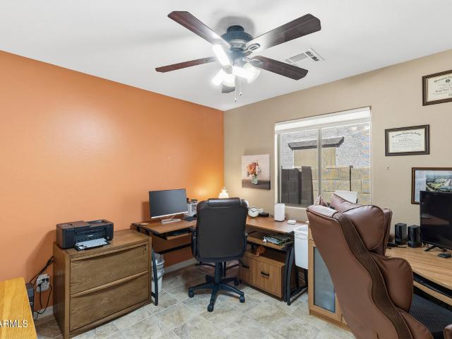 629 w desert valley drive