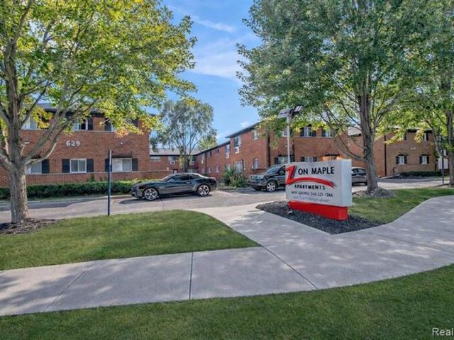 629 W Maple Rd Apt 15, Clawson, MI 48017