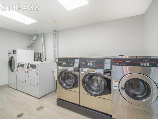 62 41 Forest Ave 5 D, New York, NY