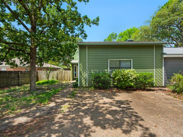 62 4th Ave, Unit 5, Shalimar, FL 32579 | MLS #999361 | Compass