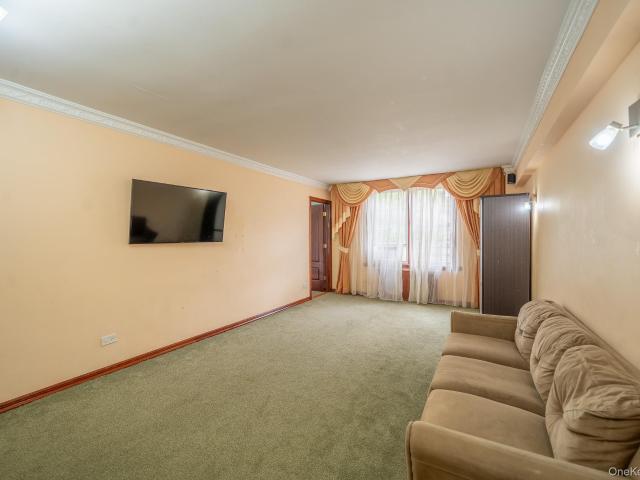 62 59 th Street, Unit 4N