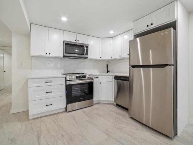 62.5 Oak St # 1
