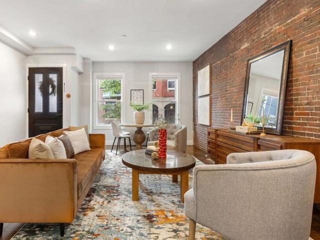 62 64 Elm St Unit 1, Boston, MA 02129