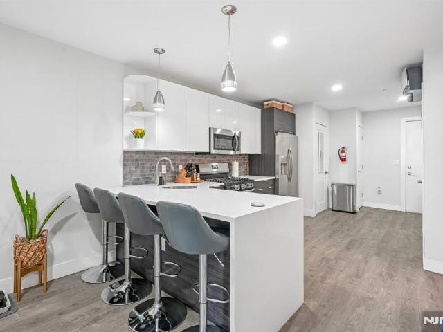 62 69th Street # 209