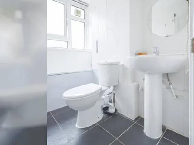 62 140 Warner Terrace, Bromley by Bow, London, E14 6BQ, United Kingdom | 4 bed duplex for rent #155894527 | Rentberry