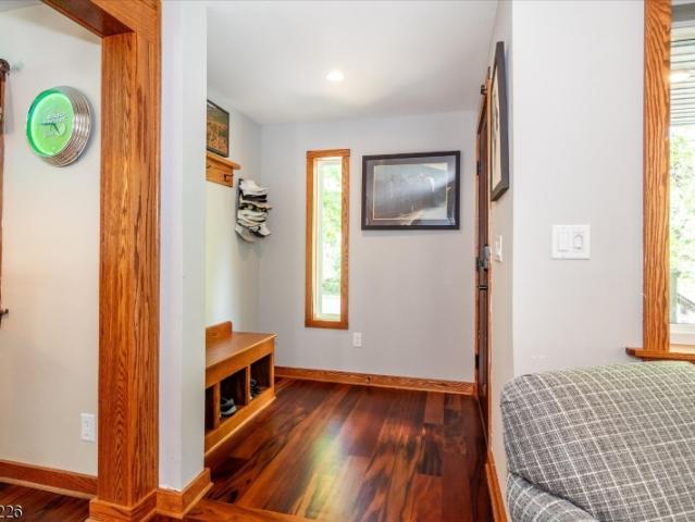 62 Two Bridges Rd