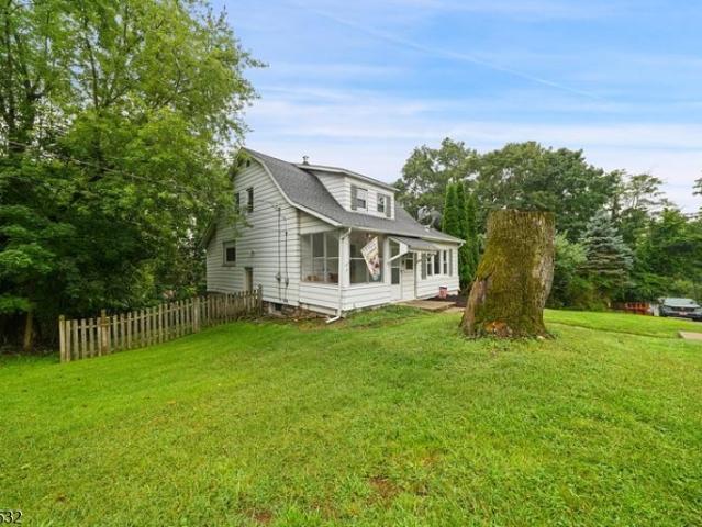 62 Vreeland Ave