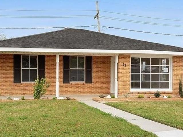 62 W Claiborne Sq, Chalmette, LA 70043