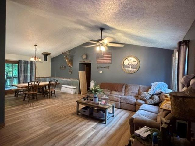 62 W Howe Road
