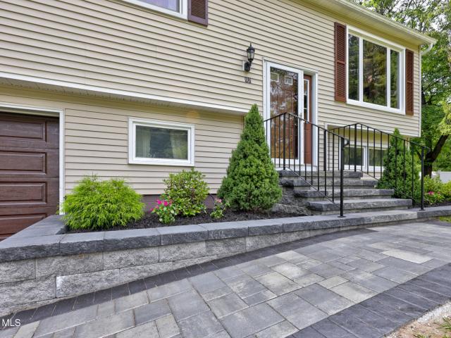 62 Walnut Drive