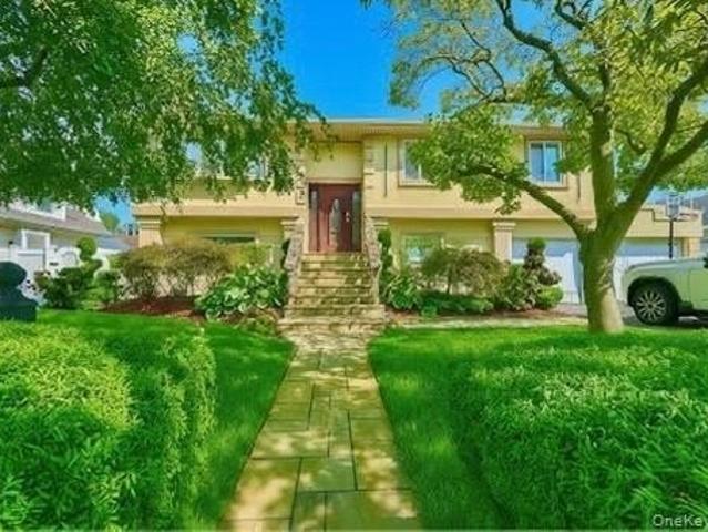 62 Walnut Rd, Inwood, NY 11096