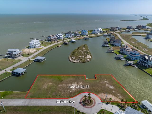 62 Water Ky, Hitchcock, TX 77563 | MLS #26013 | Compass