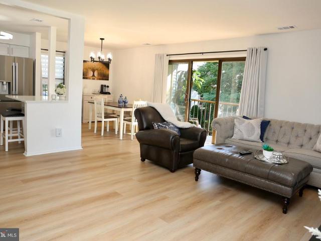 62 Wyndham Place # 5