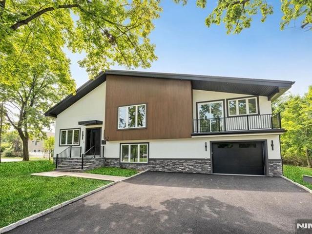 62 Asmus Rd, Closter, NJ 07624