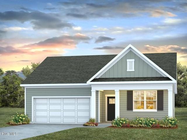 62 Ashworth Dr, Tabor City, NC 28463