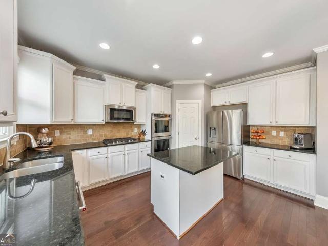 62 Applewood Lane
