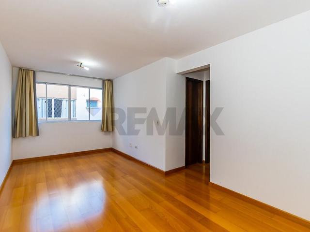 62 Área Útil Apartamento Alugar, 2 Dormitórios localizado em Cristo Rei, Curitiba, Paraná, 80050345 | Brasil