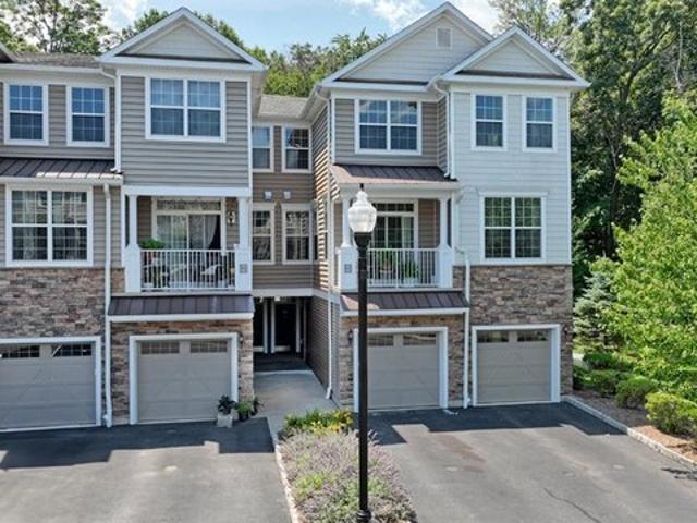 62 Autumn Way Unit 69, Montvale, NJ 07645