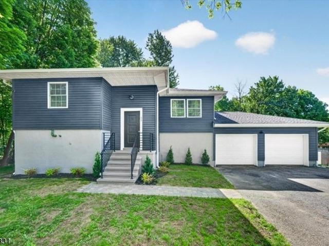 62 Barry Dr N, Vernon, NJ 07422