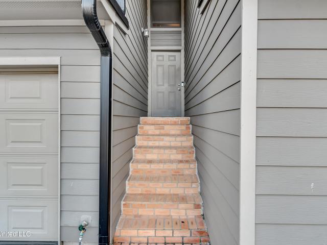 62 Breakers Lane