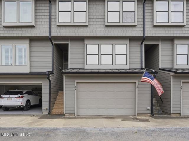 62 Breakers Ln, Ridgeland, MS 39157
