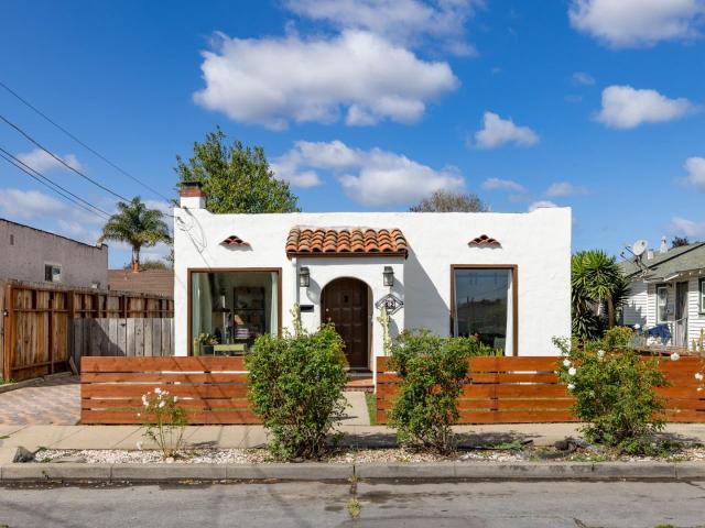 62 Buena Vista St, Salinas, CA 93901 | MLS #ML82041 | Compass