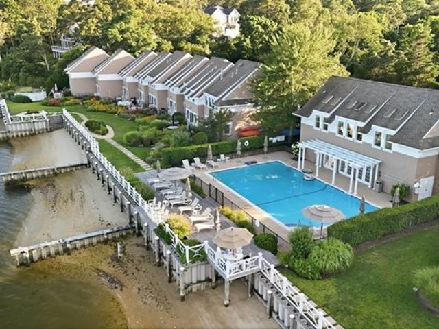 62 Canoe Place Rd Unit 623/624, Hampton Bays, NY 11946
