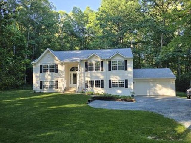 62 Cascade Ln, Fredericksburg, VA 22406