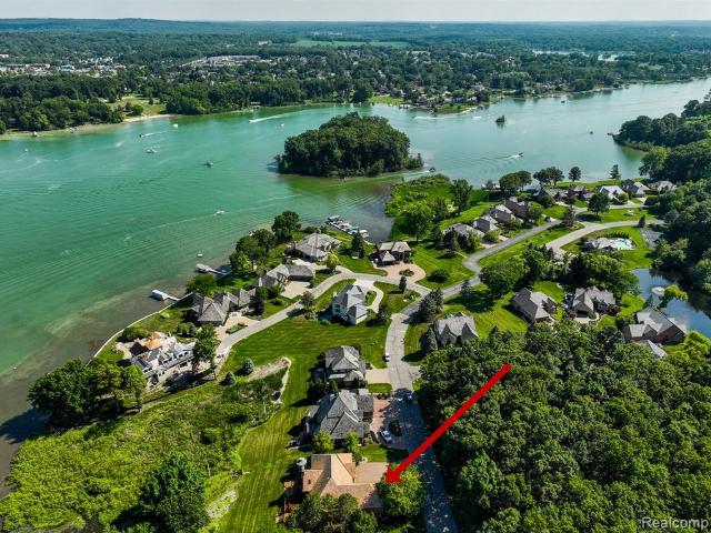 62 Chateaux Du Lac Drive