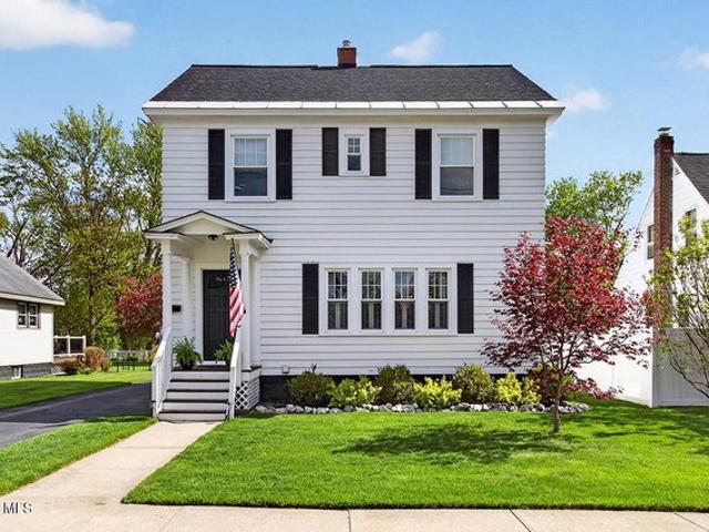 62 Chapman St, Ballston Spa, NY 12020