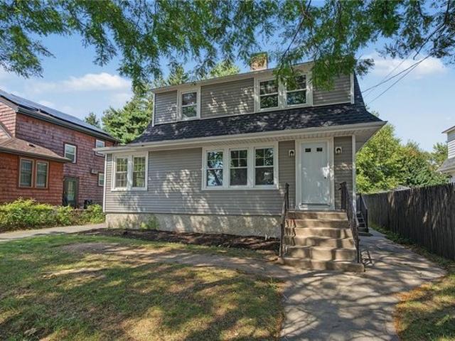 62 Dunbar Ave, East Providence, RI 02904