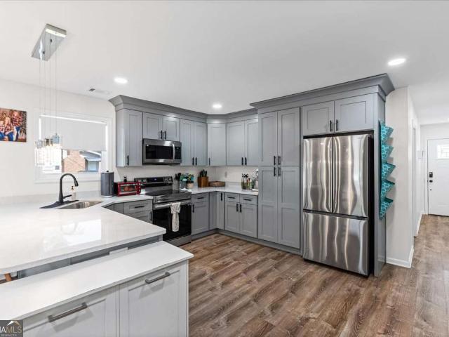 62 Dude Street NW