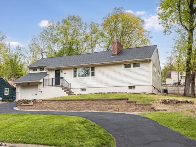 62 Elmwood Ter