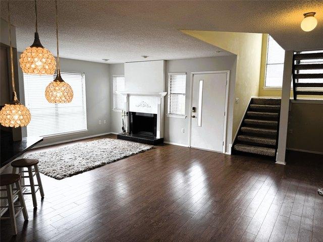 62 Evanston St Unit 2/5, Houston, TX 77015