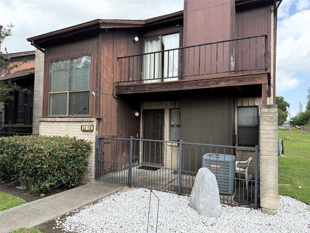 62 Evanston St Unit 2/5, Houston, TX 77015