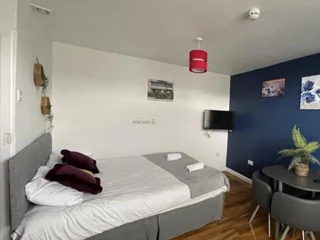 62 Fernbank Avenue, London, HA0 2TT, United Kingdom | Room for rent #139544688 | Rentberry