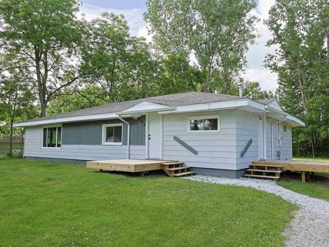 62 Five Mile Rd, Midland, MI 48640