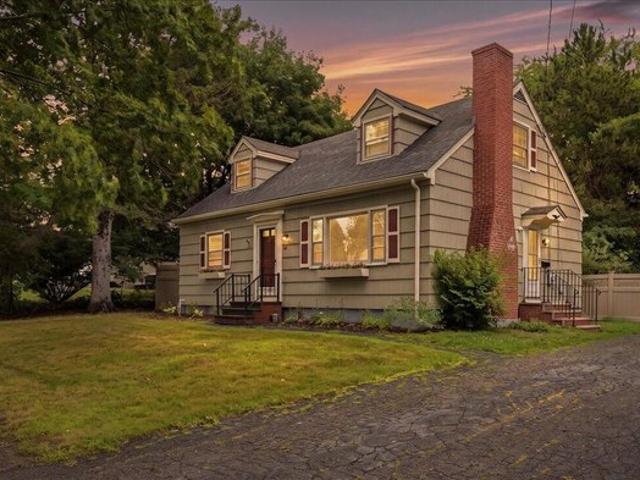 62 Graham Ave S, Bangor, ME 04401