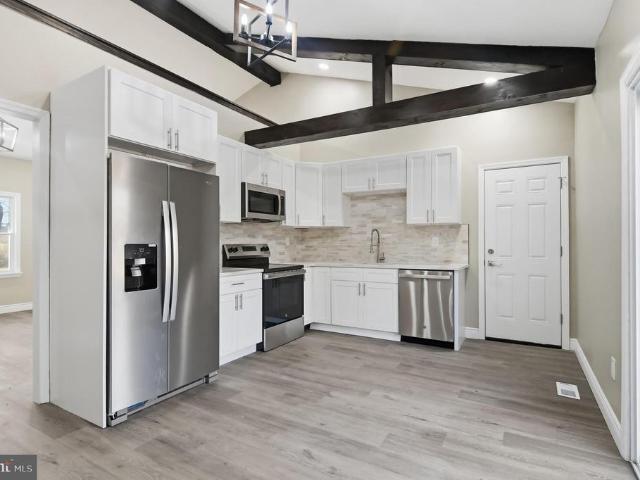 62 Grassy Lake Road