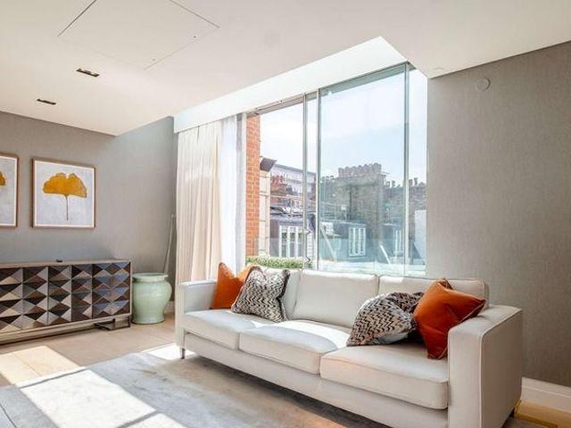 62 Green Street, London W1K 2 bed apartment to rent £17,333 pcm £4,000 pw