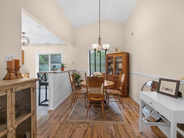 62 Heron Way