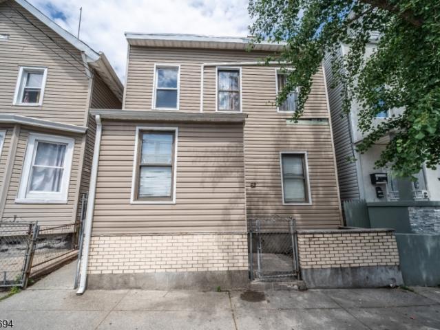 62 Highland St