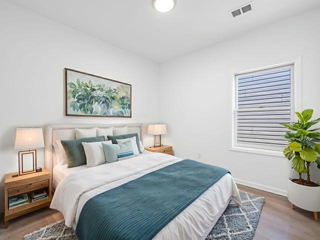 62 Hutton St # 2