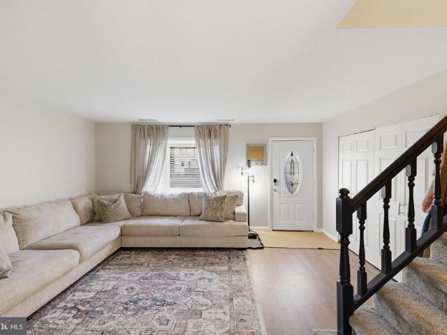 62 Kings Way