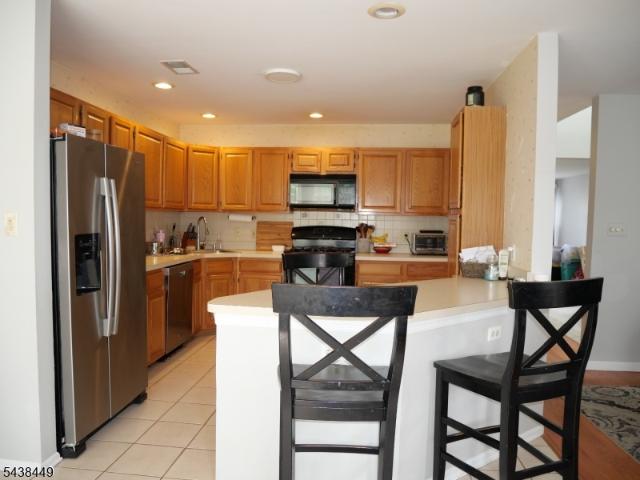 62 Knoll Ct
